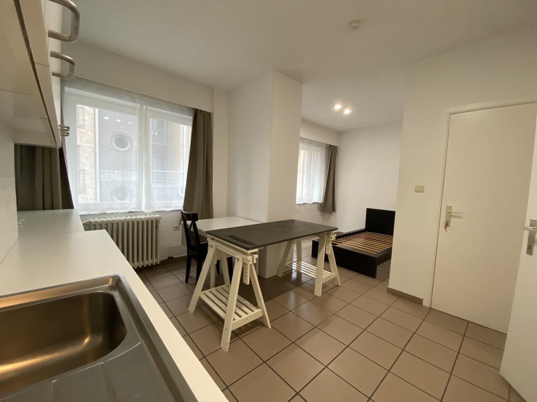 Studio 26 m² Rue du Commandant Tilot à Namur